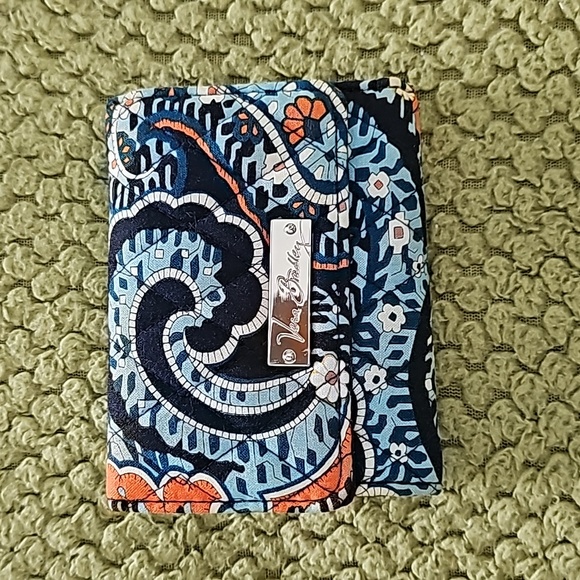 Vera Bradley | Bags | Vera Bradley Trifold Wallet | Poshmark